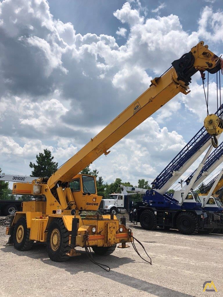 Grove RT522 22-ton Rough Terrain Crane For Sale Hoists & Material ...
