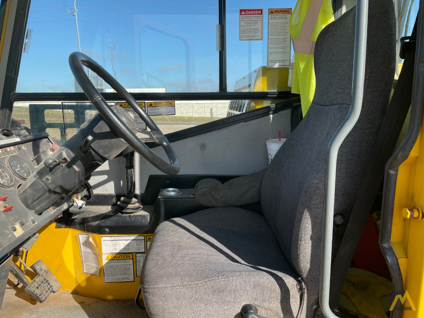 2004 Grove TMS900E 90-Ton Telescopic Truck Crane For Sale & Material ...