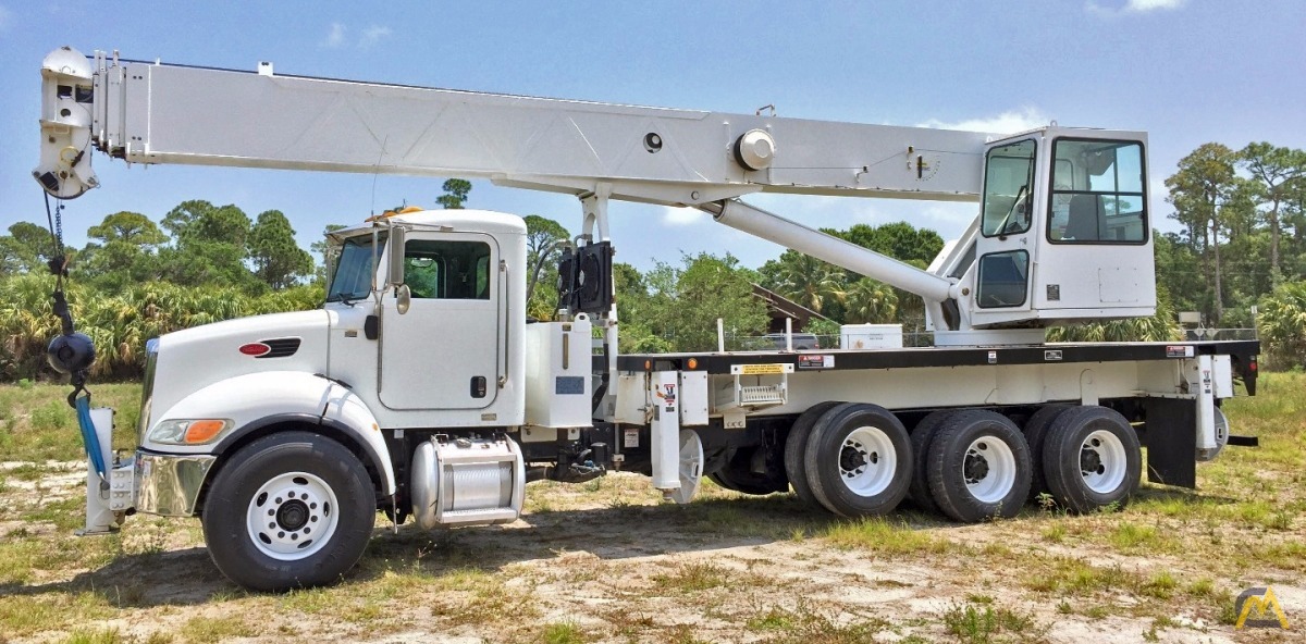 2007 ALTEC 38-ton AC38-127S on a 4 axle Peterbilt. For Sale Altec Boom ...