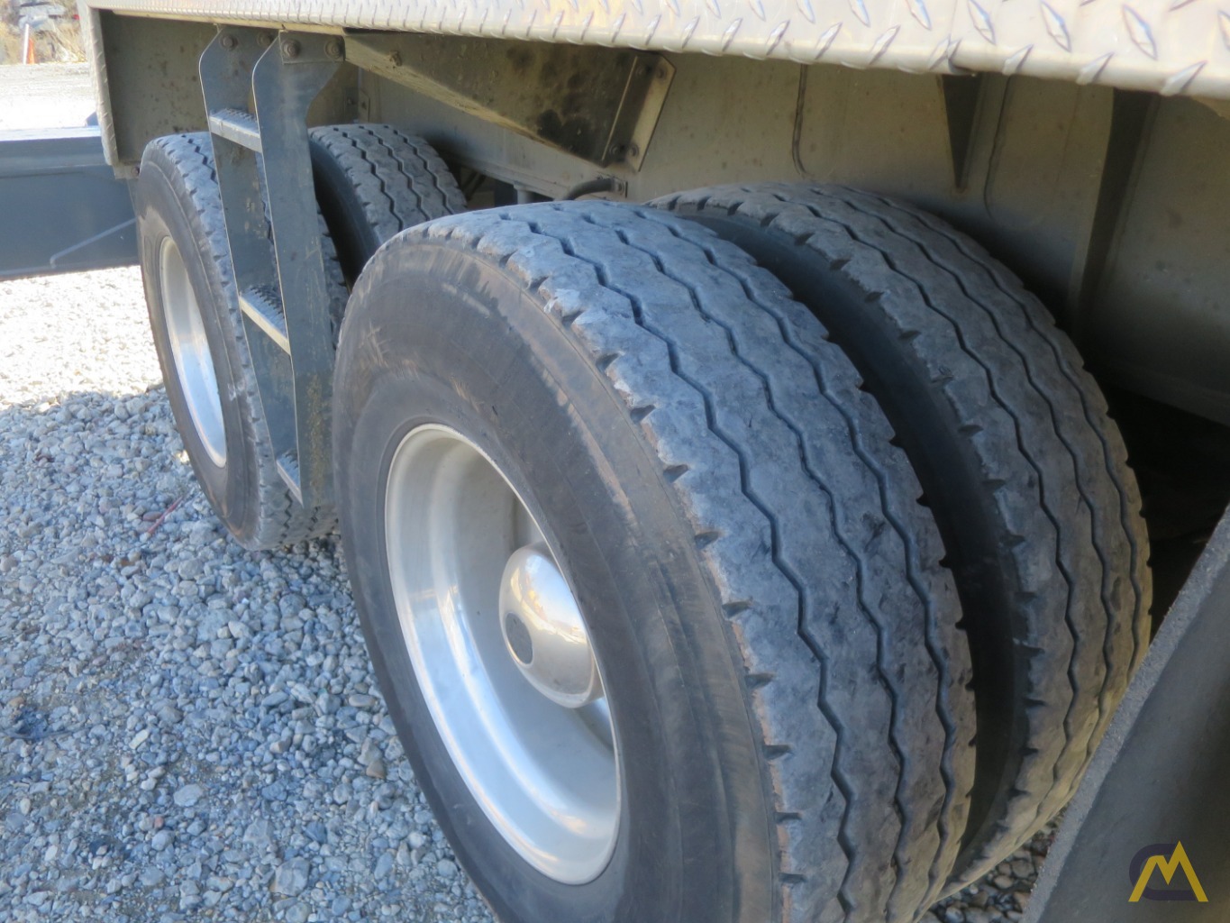 2007 Grove TMS900E 90-Ton Hydraulic Truck Crane with a Strong Chart For ...