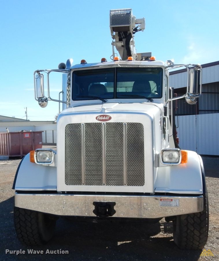 National Series 500E2 / 571E2 Boom Truck on 2014 Peterbilt 365 For Sale (Auction) Crane Trucks ...
