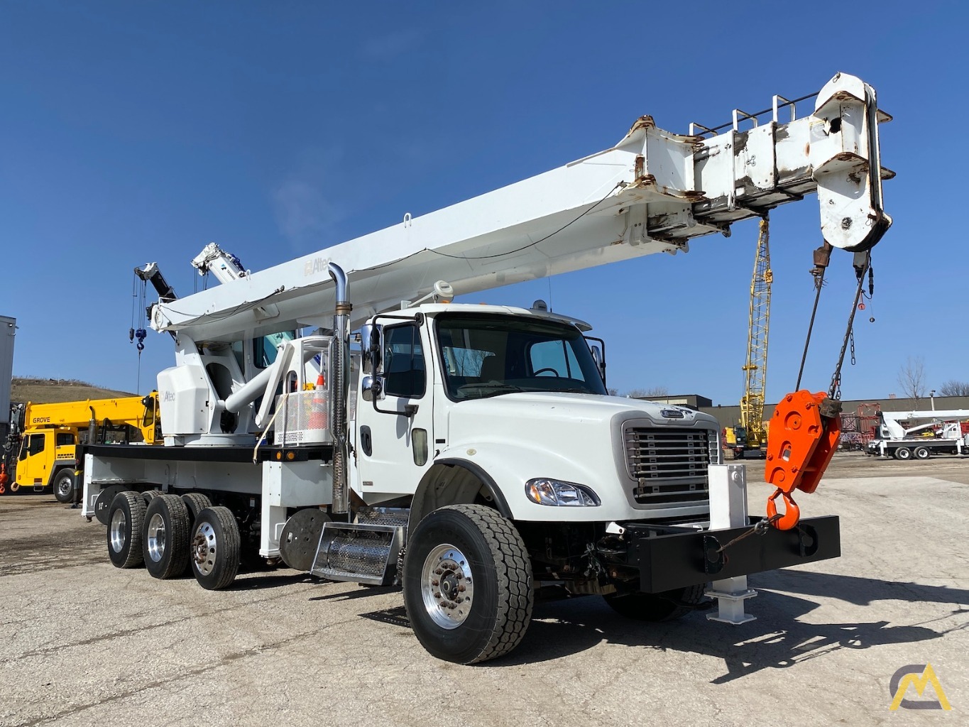 Altec AC38-127S Boom Truck | Mounted on Freightliner M2112 For Sale ...