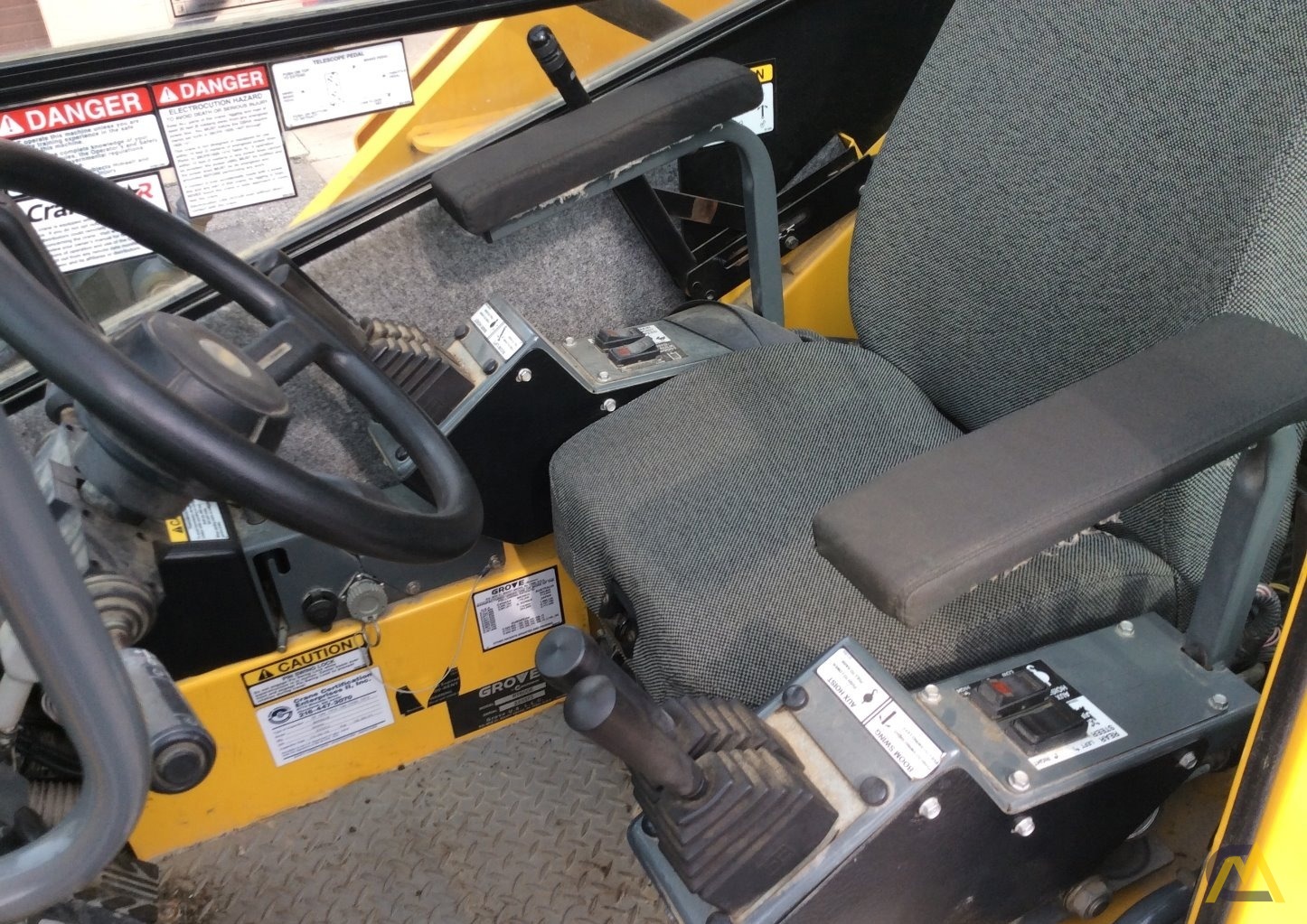 Grove RT600E 50-Ton Rough Terrain Crane For Sale Hoists & Material ...