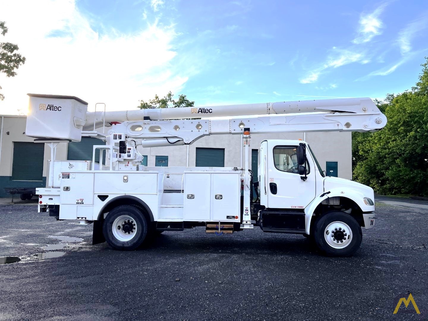 Altec AA55-MH Bucket Boom on 2015 Freightliner M2-106 4x2 Reg Cab Utility Truck - RA2157 For ...