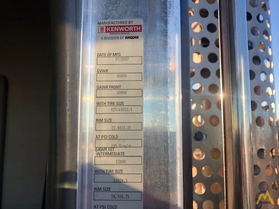 Altec AC18-70B 18-ton Boom Truck Cranes on Kenworth T800 Wide Nose For ...