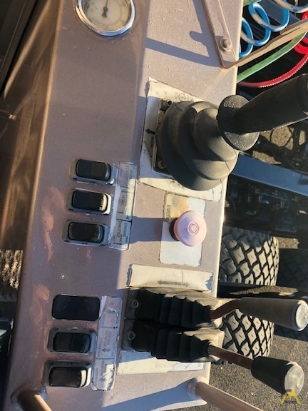 Altec AC18-70B 18-ton Boom Truck Cranes on Kenworth T800 Wide Nose For ...