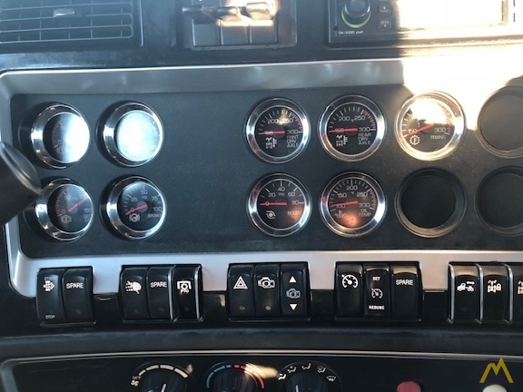 Altec AC18-70B 18-ton Boom Truck Cranes on Kenworth T800 Wide Nose For ...