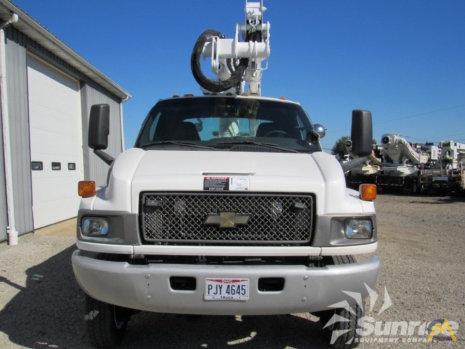 Altec AT37G 42' Articulating Aerial Work Platform on Chevy C5500 For ...