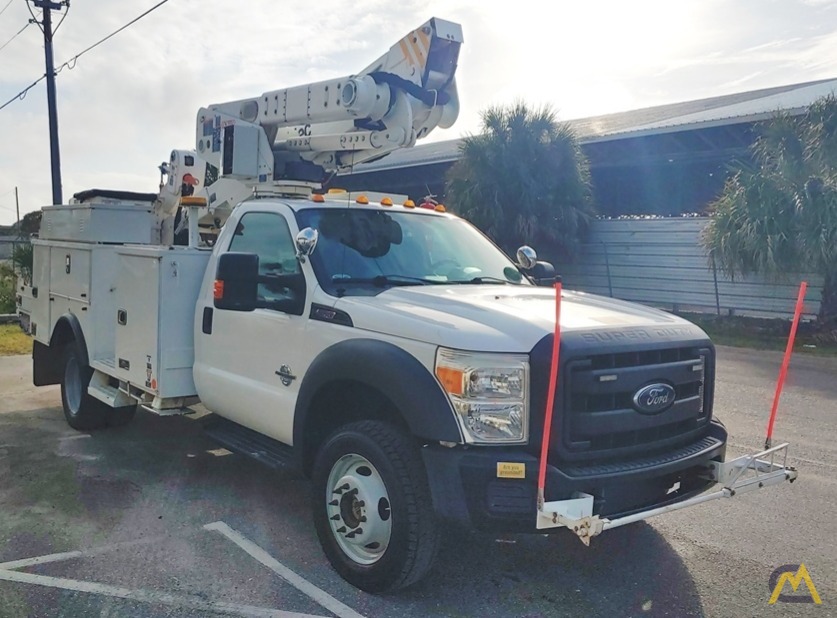 Altec AT40M 45 ft Articulating & Telescopic Material Handling Bucket ...