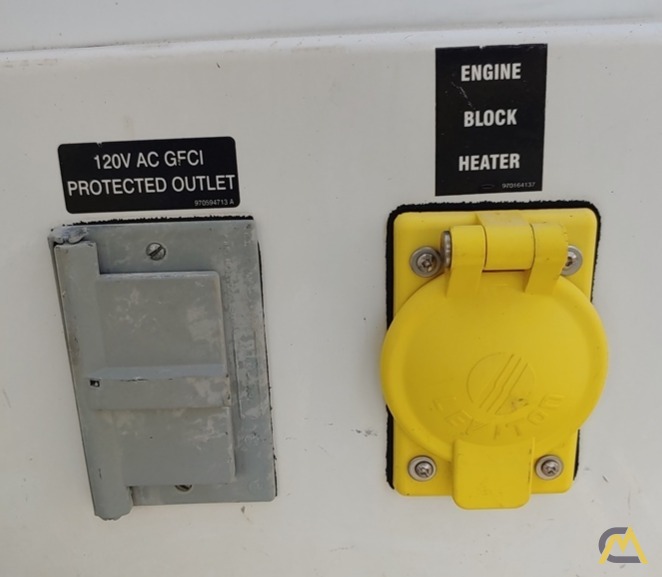 Altec AT40M 45 ft Articulating & Telescopic Material Handling Bucket ...