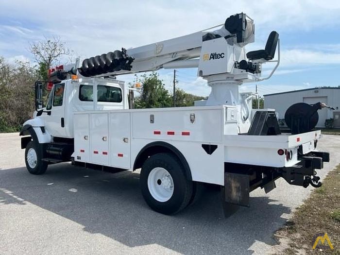 Altec DM47-TR Digger Derrick on 2012 International 7300 4x4 Reg Cab ...
