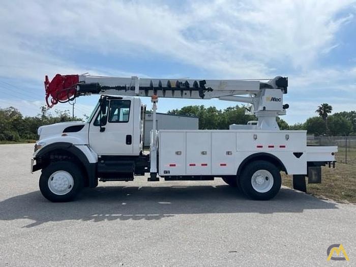 Altec DM47-TR Digger Derrick on 2012 International 7300 4x4 Reg Cab ...