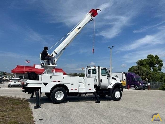 Altec DM47-TR Digger Derrick on 2012 International 7300 4x4 Reg Cab ...