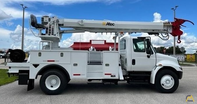 Altec DM47-TR Digger Derrick on International 4300 For Sale Derricks ...