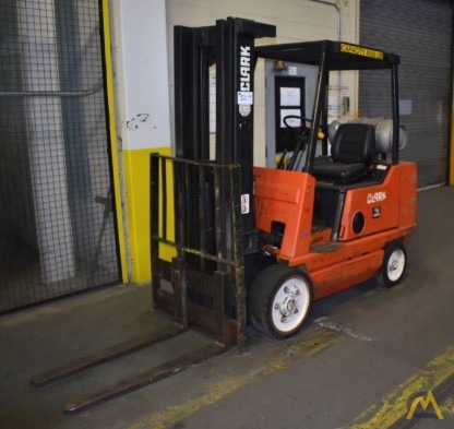 Clark GCS25MB 2.25-Ton Forklift For Sale (Auction) Forklifts ...