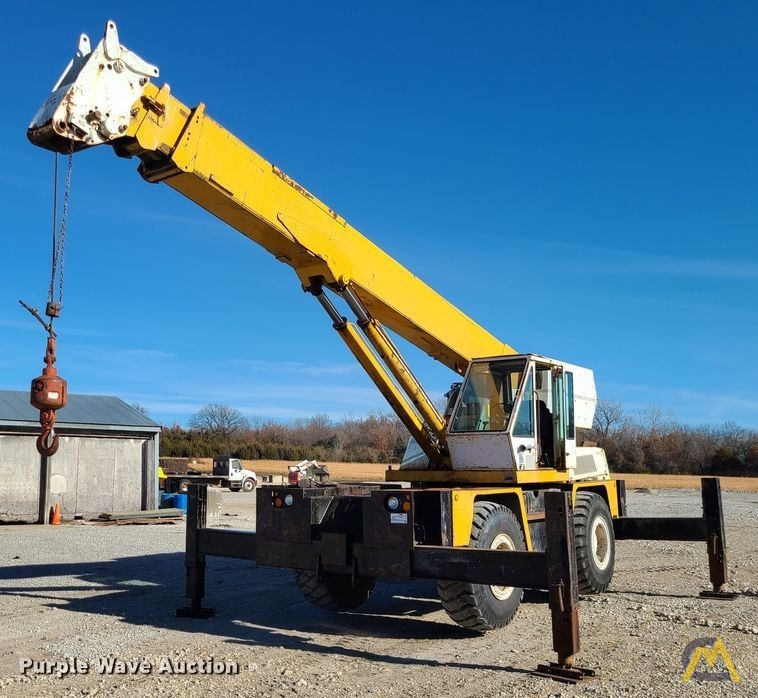 Drott 1800 CC 18-ton Rough Terrain Crane For Sale (Auction) Hoists ...