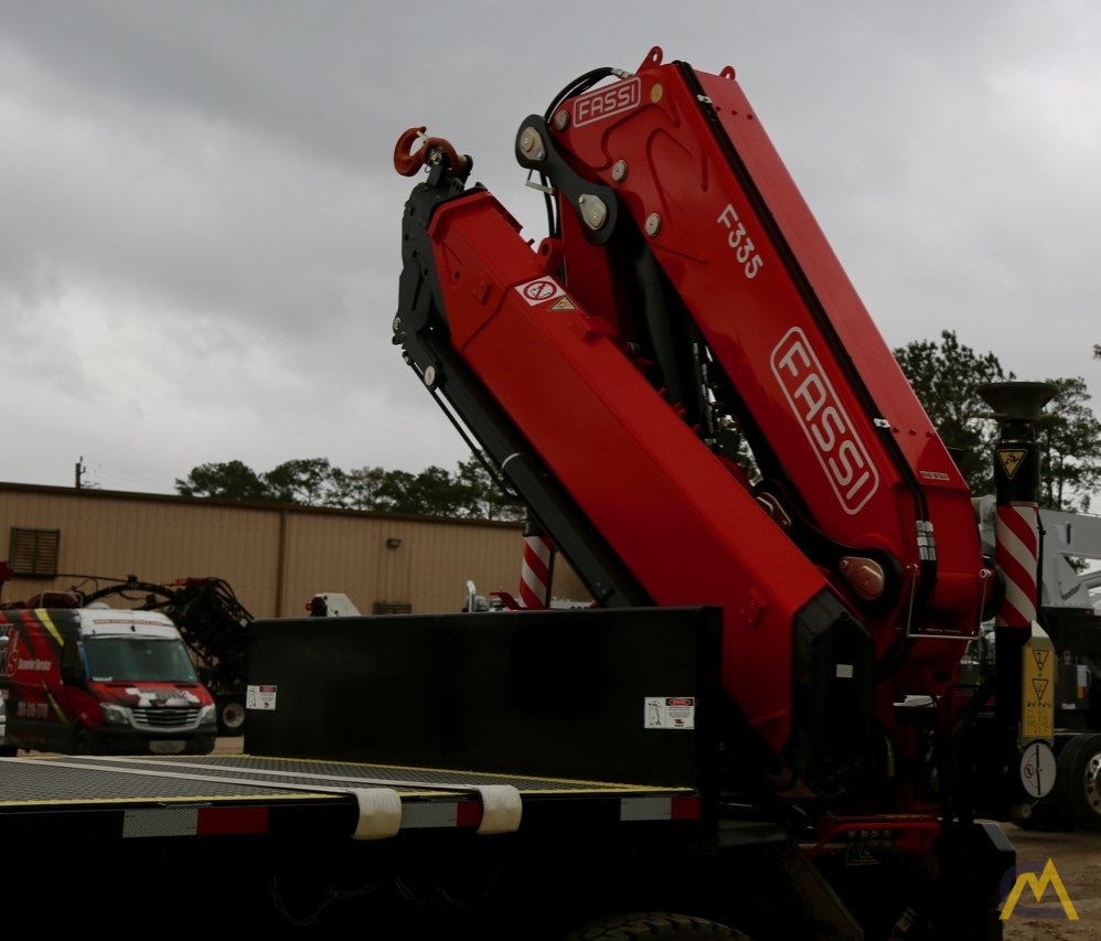 Fassi F335A.2.24 E-Dynamic 12.68-Ton Knuckle Boom Articulating Crane ...