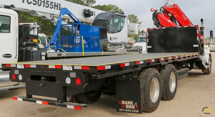 Fassi F335A.2.24 E-Dynamic 12.68-Ton Knuckle Boom Articulating Crane ...