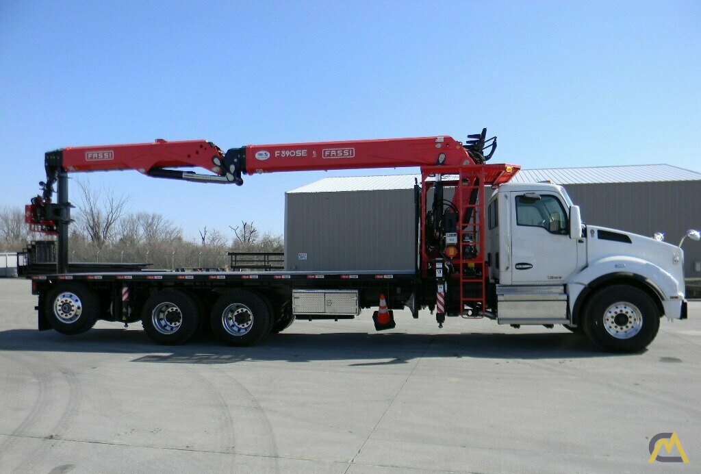 Fassi F390SE.24 3.75-ton Pallet Fork Loader Crane with Mecanil Tree Saw ...