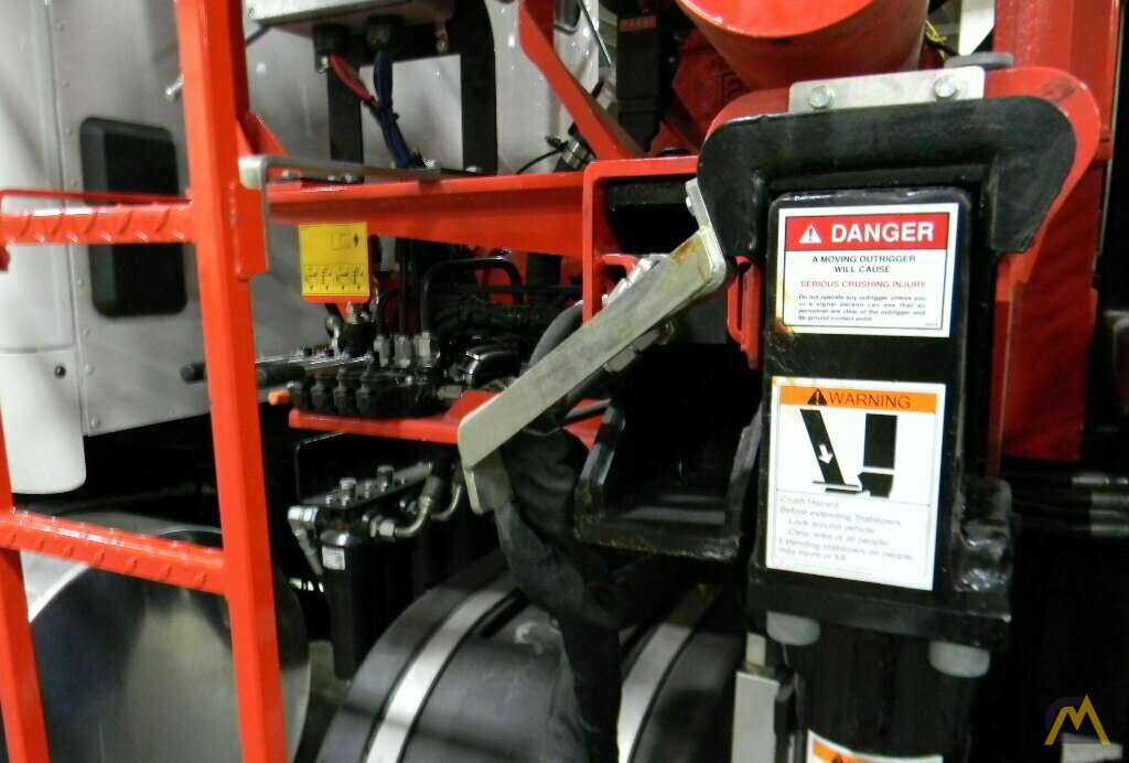 Fassi F390SE.24 3.75-ton Pallet Fork Loader Crane with Mecanil Tree Saw ...