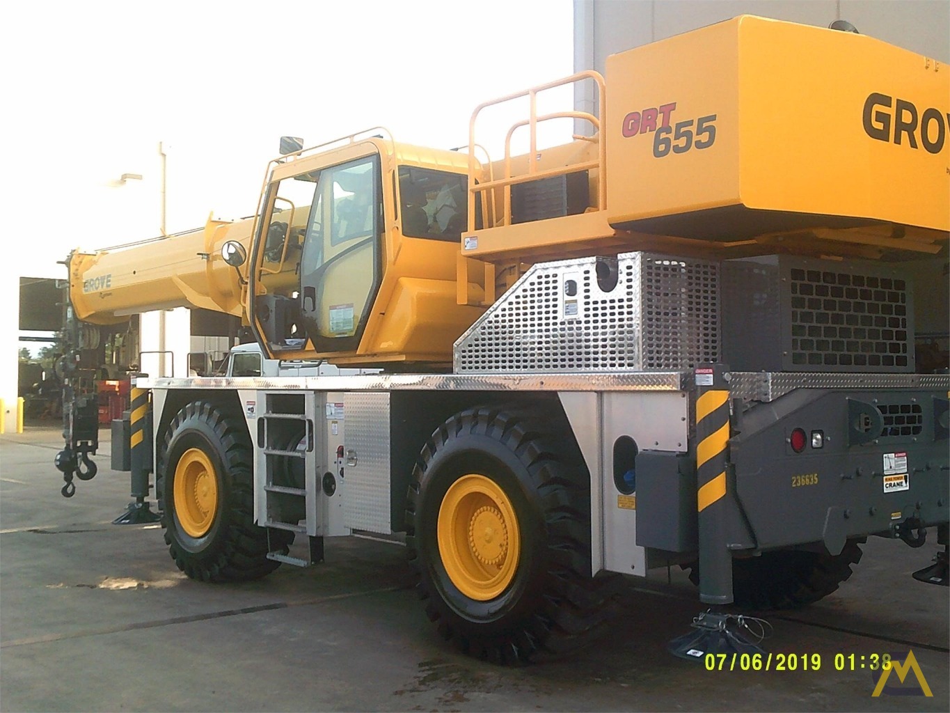 Grove GRT655 55-Ton Rough Terrain Crane For Sale Hoists & Material ...