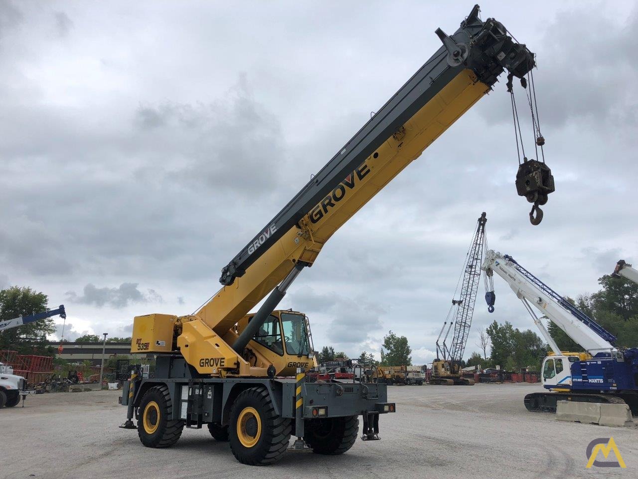 Grove RT535E 35-ton Rough Terrain Crane For Sale Hoists & Material ...