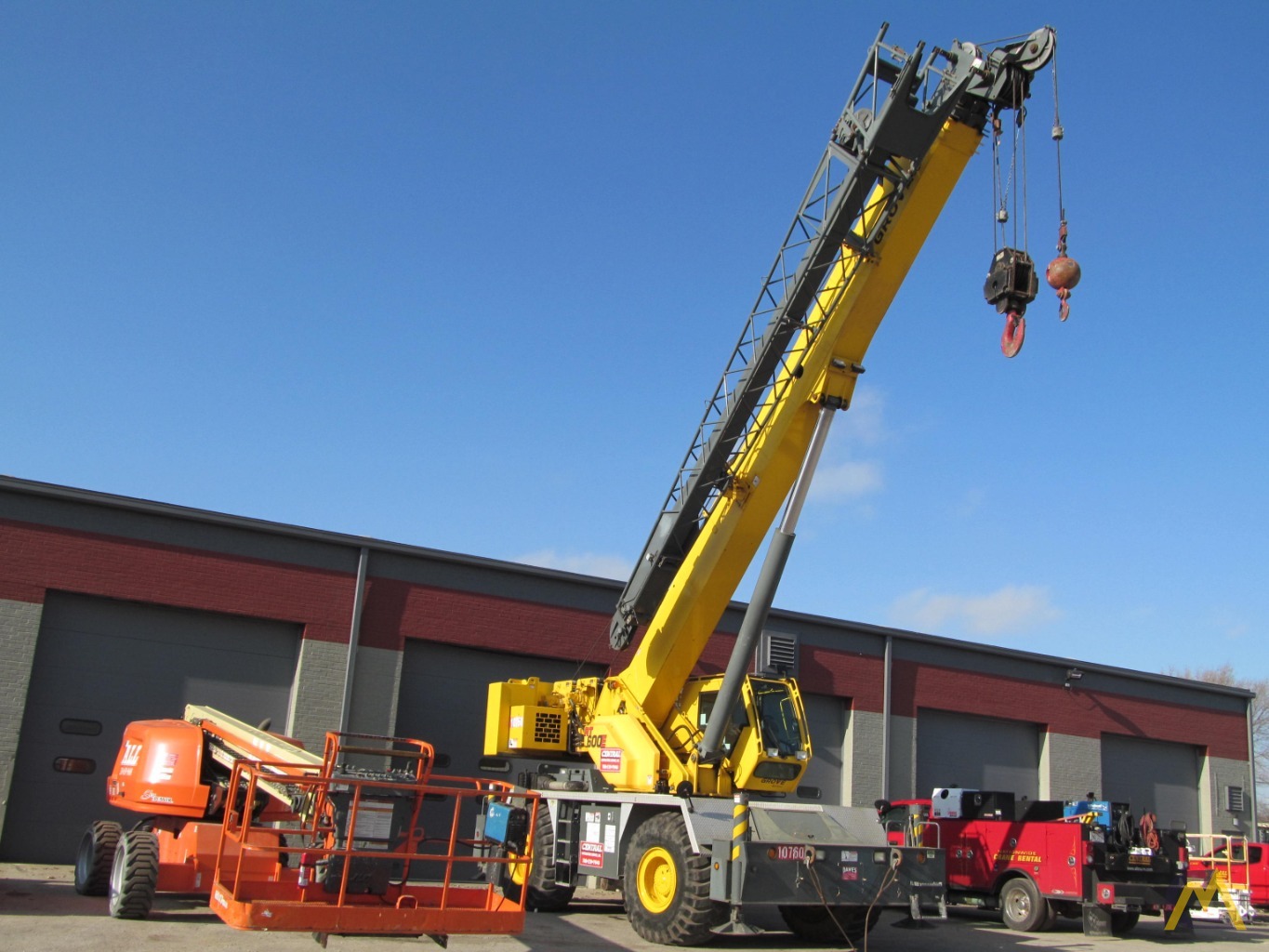 Grove RT650E-4 50-Ton Rough Terrain Crane For Sale Hoists & Material ...