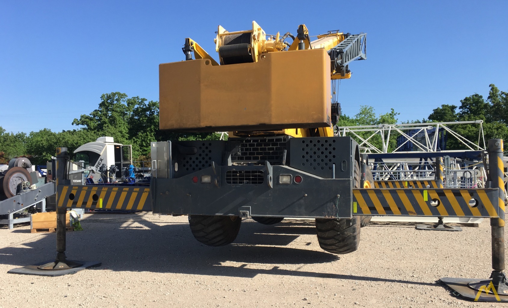 Grove RT890 90-Ton Rough Terrain Crane For Sale Hoists & Material ...