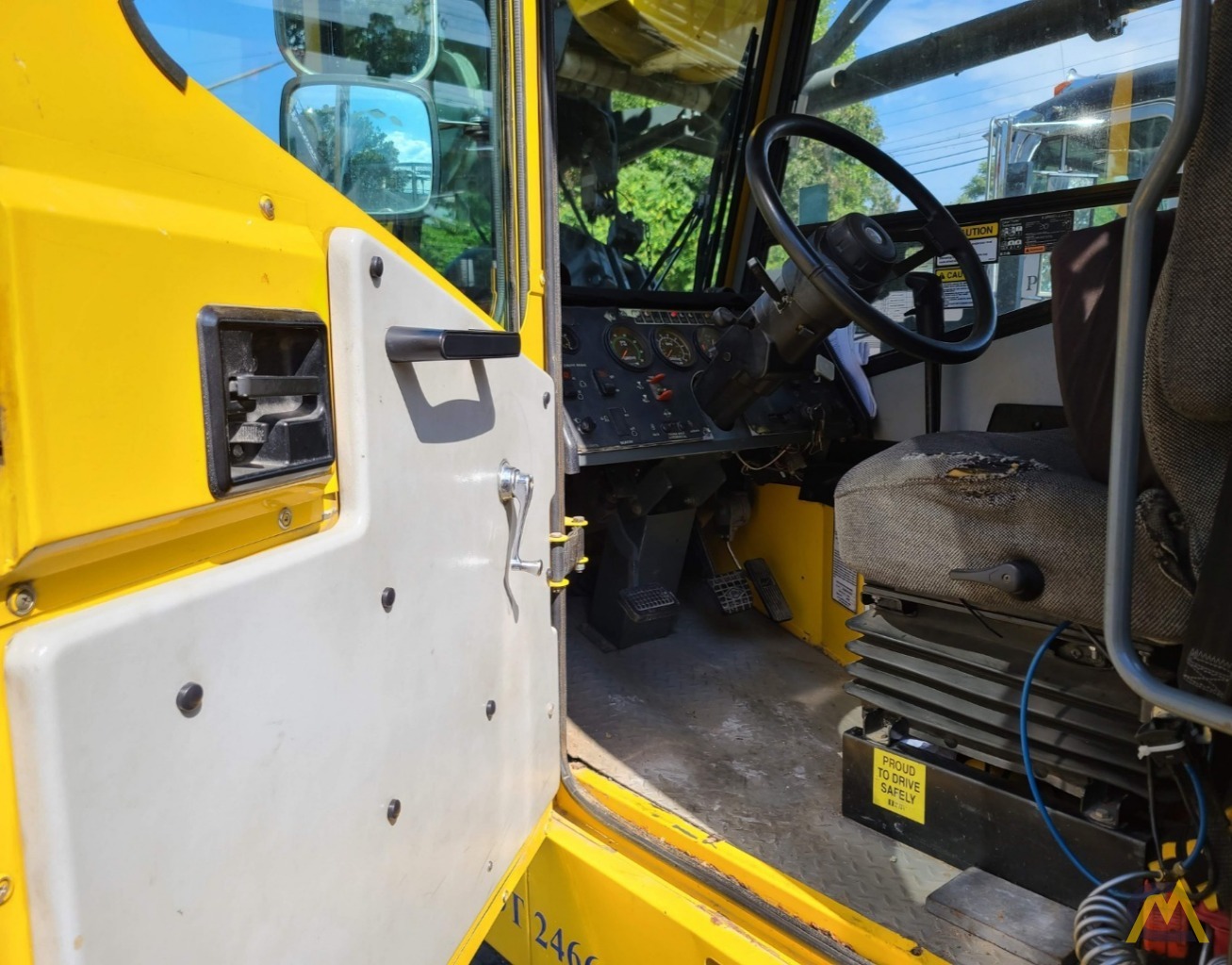 Grove TMS900E 90-Ton Telescopic Boom Hydraulic Truck Crane with Trailer ...