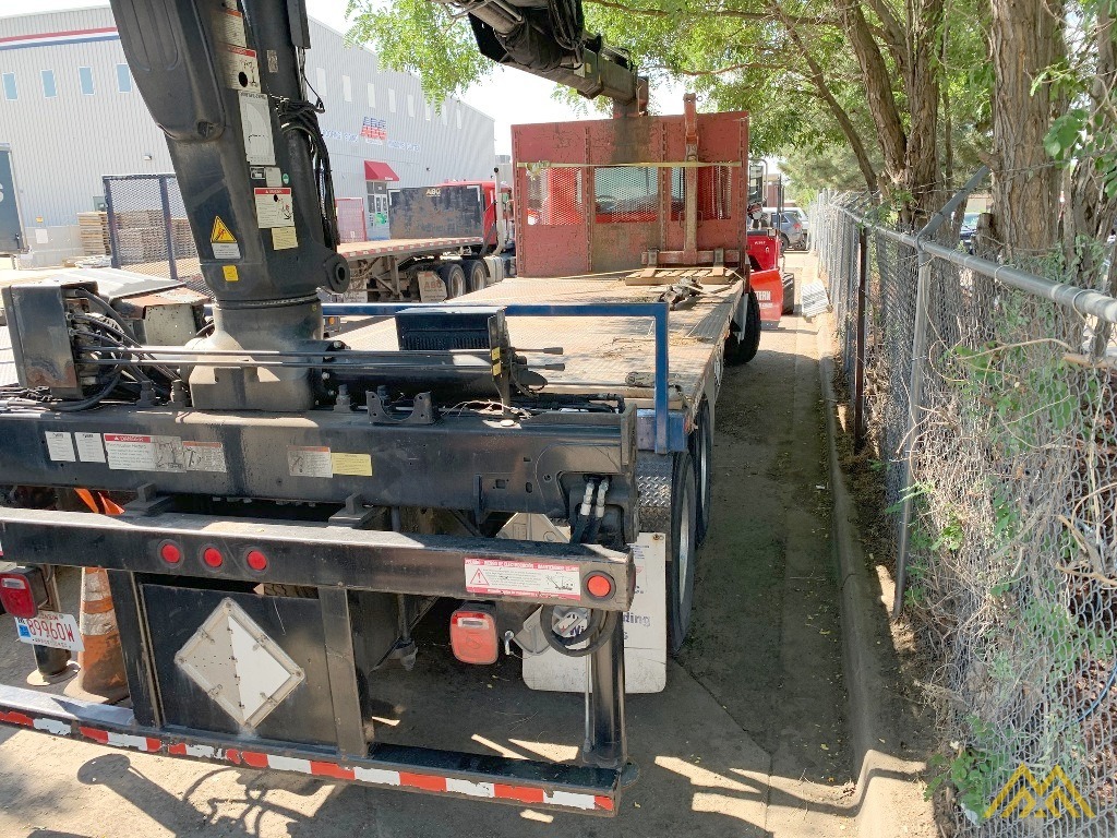 Hiab XS 166 DL-3 HiPro Articulating Knuckle Boom Crane on Mack GU813 ...