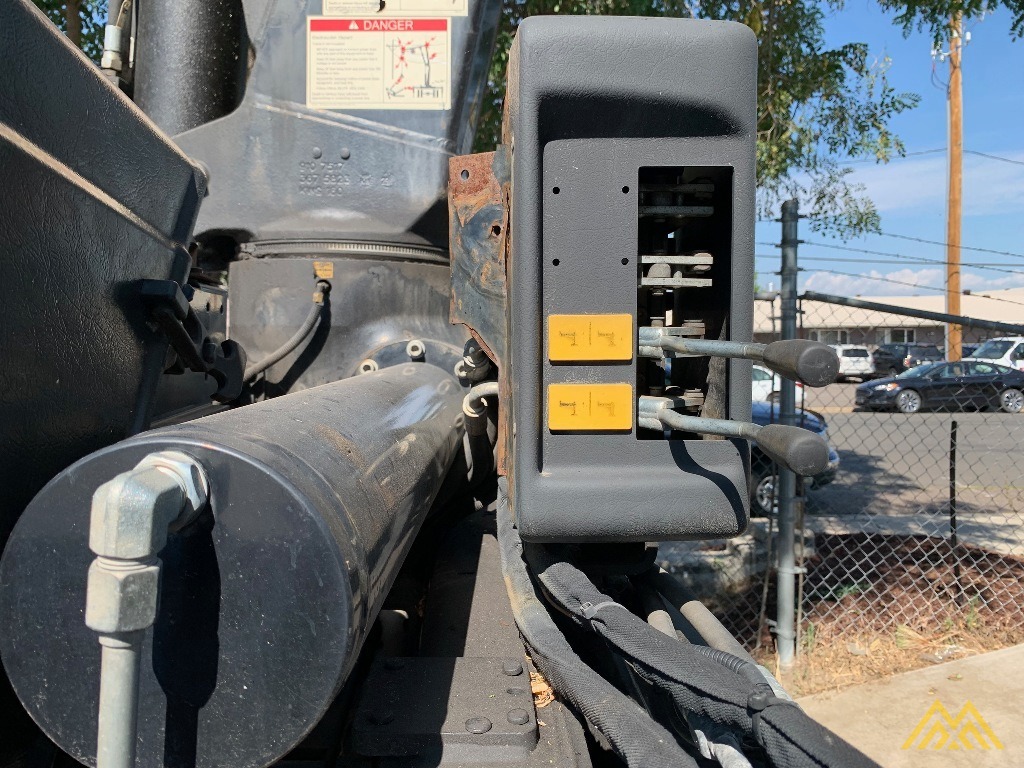 Hiab XS 166 DL-3 HiPro Articulating Knuckle Boom Crane on Mack GU813 ...