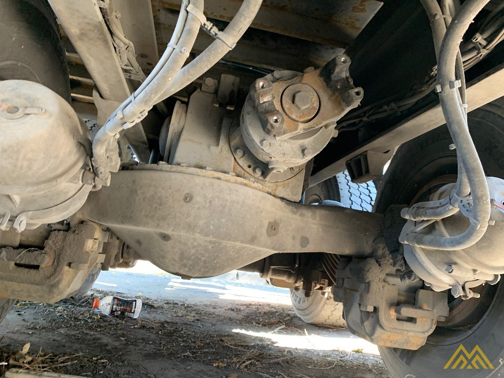 Hiab XS 166 DL-3 HiPro Articulating Knuckle Boom Crane on Mack GU813 ...