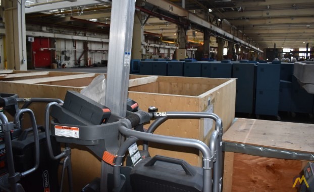 JLG Liftpod FS80 .15-Ton Vertical Mast Lift For Sale Lifts Platform ...