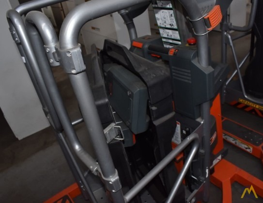 JLG Liftpod FS80 .15-Ton Vertical Mast Lift For Sale (Auction) Lifts ...