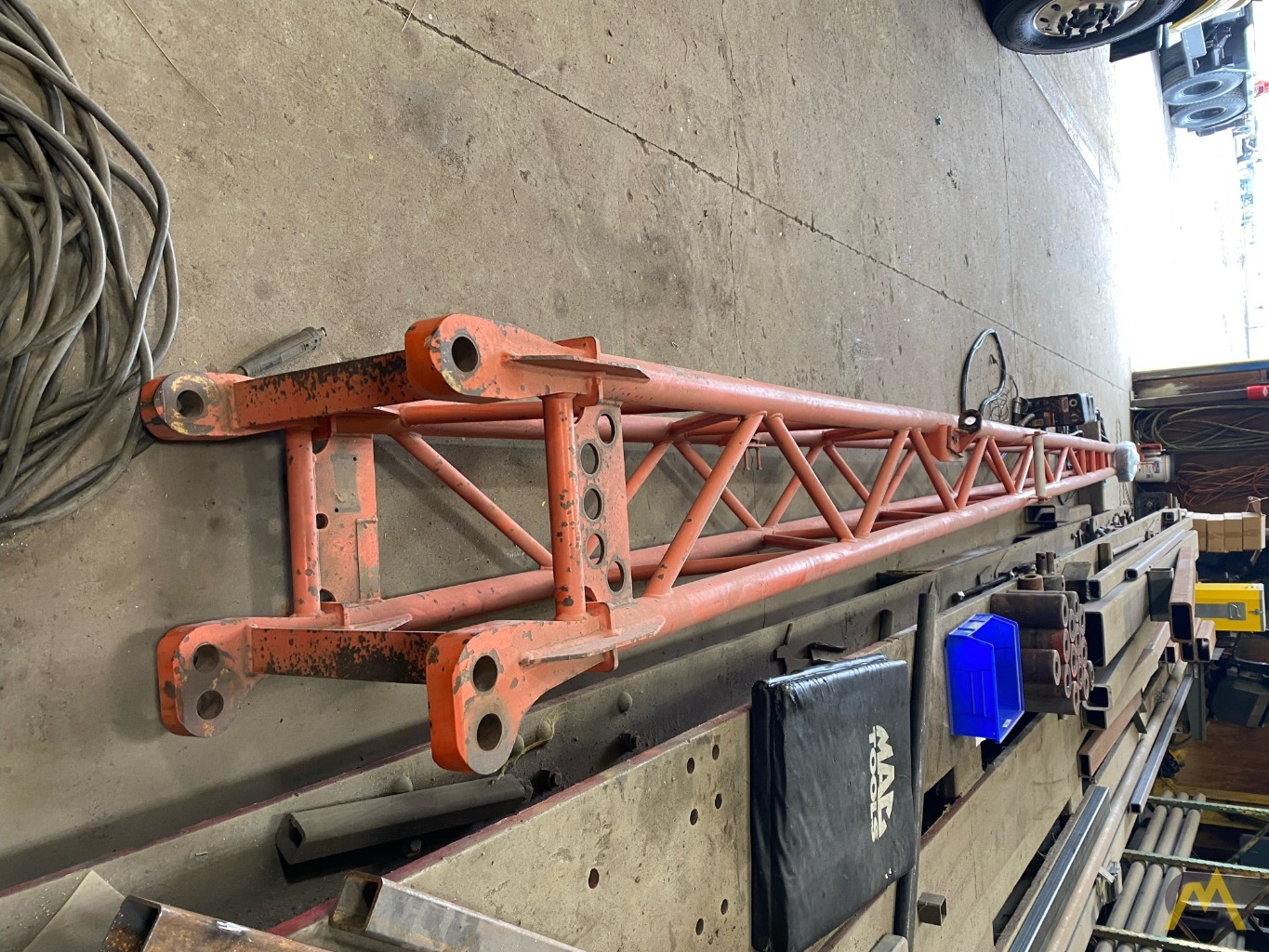 38' - 64' 2-Piece Bi-Fold Lattice Fly (Jib) for Link-Belt HTC-8675 SII ...