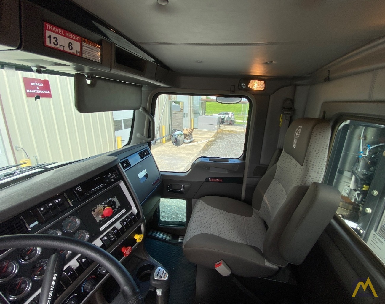 Load King Stinger 80-160 80-ton Boom Truck Crane on Kenworth T800 For ...