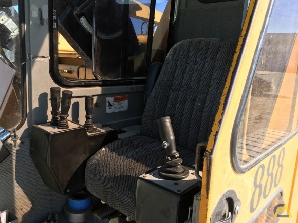 Manitowoc 888 Series 2 230-Ton Lattice Boom Crawler Crane For Sale ...