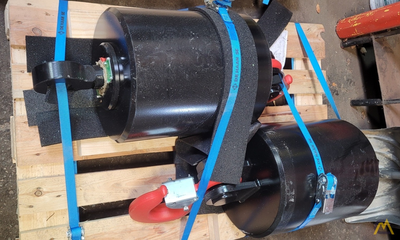 **MULTIPLE UNITS AVAILABLE** New 15 Ton De Haan Ball Weight Cylinder ...