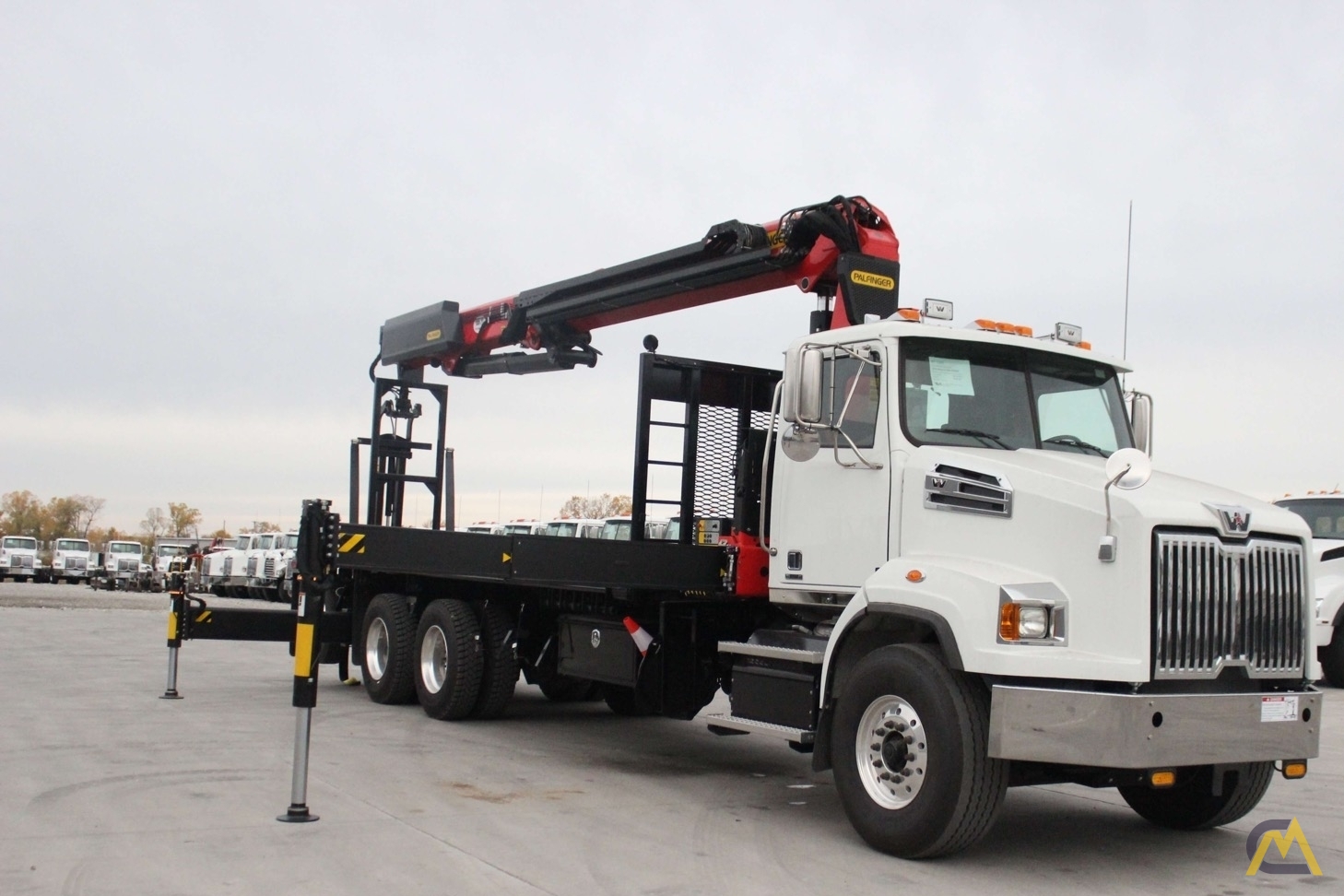 Palfinger PW 50001-SH C 5.71-Ton Knuckle Boom Articulating Crane For ...