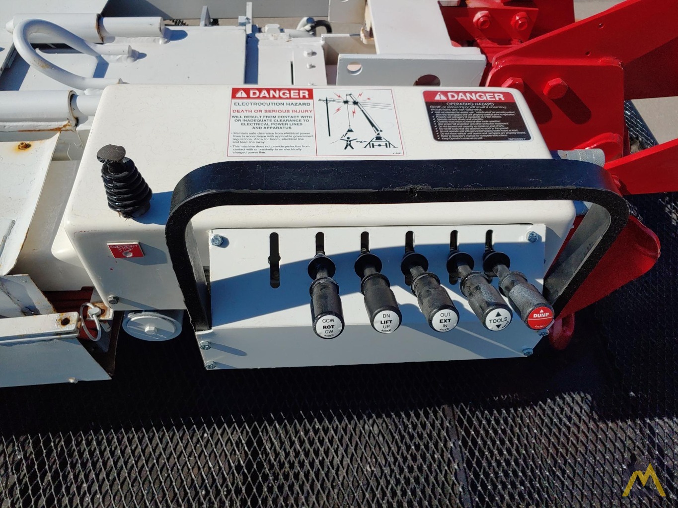 Terex Commander 4047 Digger Derrick on Cab Utility Truck For Sale ...