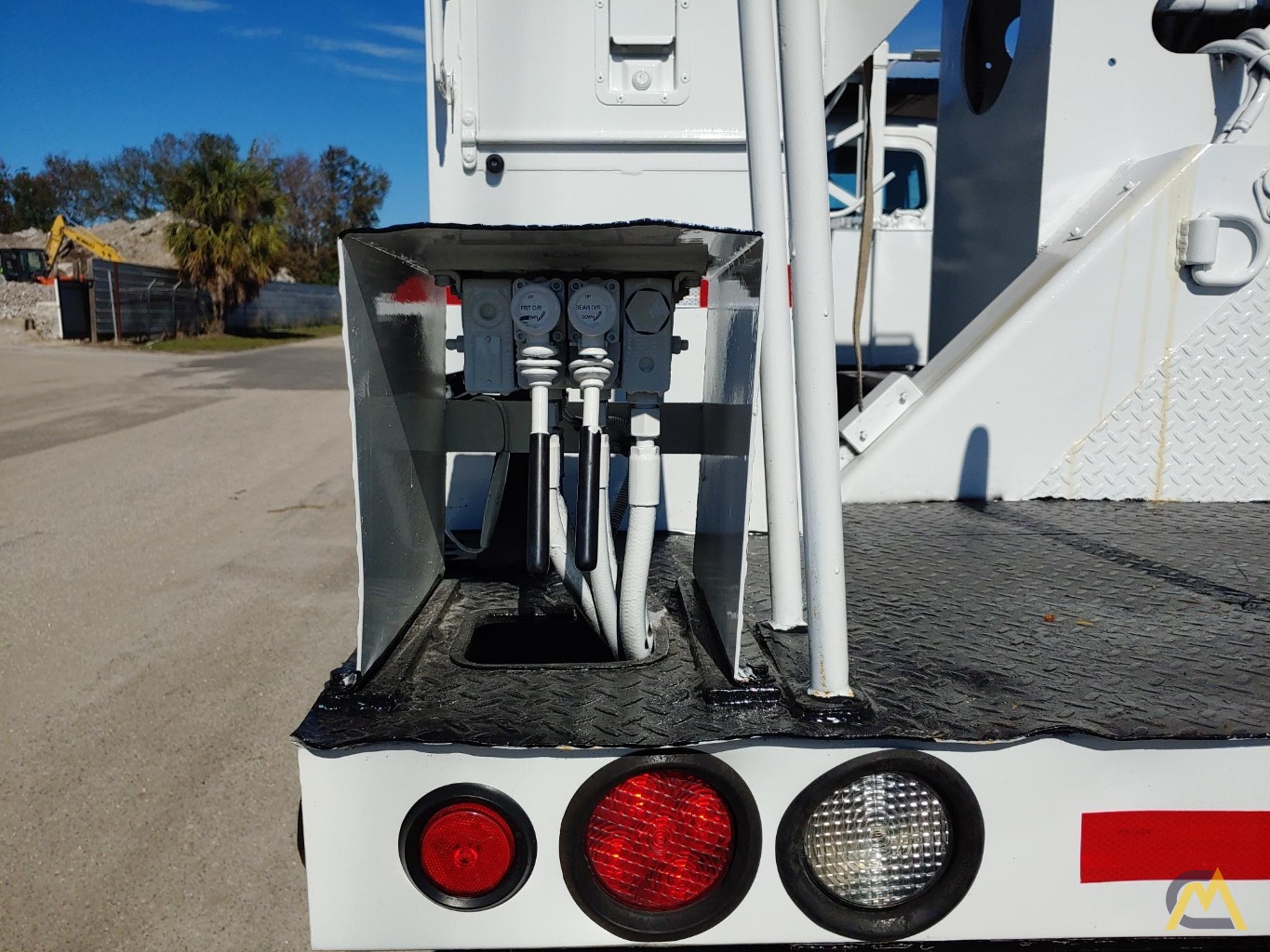 Terex Commander 4047 Digger Derrick on Cab Utility Truck For Sale ...