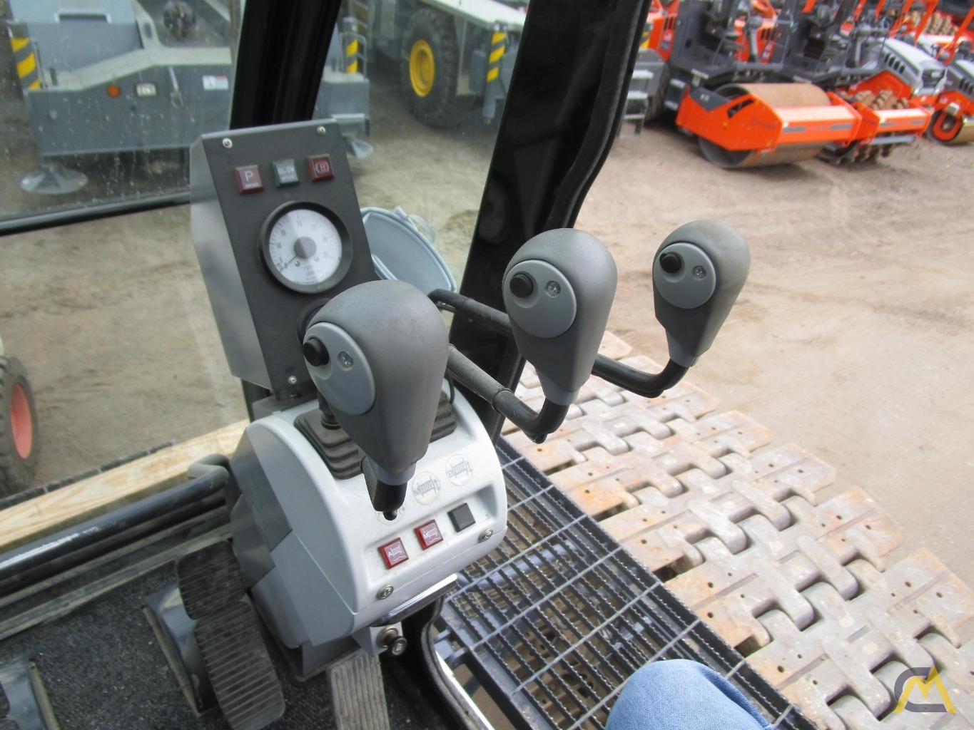 Terex HC 230 230-Ton Lattice Boom Crawler Crane For Sale Hoists ...