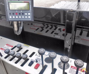 National 600E Series / 690H Boom Truck Crane on Peterbilt 348 For Sale ...