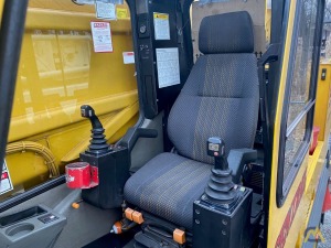 Grove GMK6250L 250-Ton All Terrain Crane For Sale Hoists & Material ...