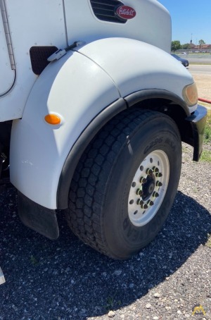National Series 600E Model 690E 20-Ton Boom Truck Crane on a Peterbilt ...