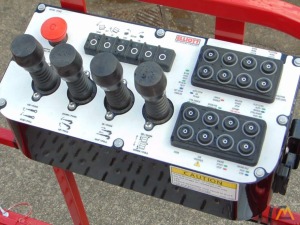 NEW ELLIOTT HIREACH L65R ON FREIGHTLINER M2-106 For Sale Elliott Bucket ...