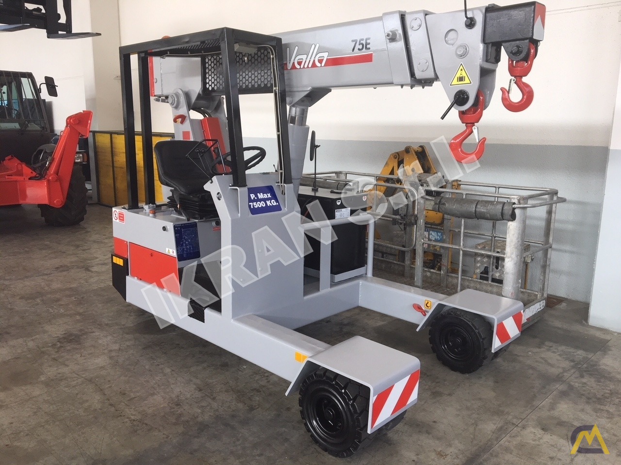Valla 75 E 7.5-ton Electric Pick and Carry Crane For Sale Mini Hoists ...